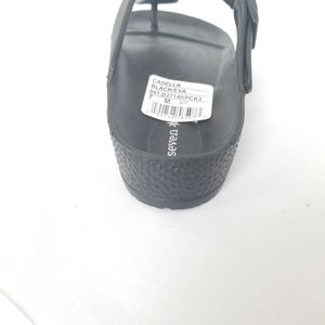 Seven Dials | Shoes | Seven Dials Black Waterproof Thong Sandal | Poshmark